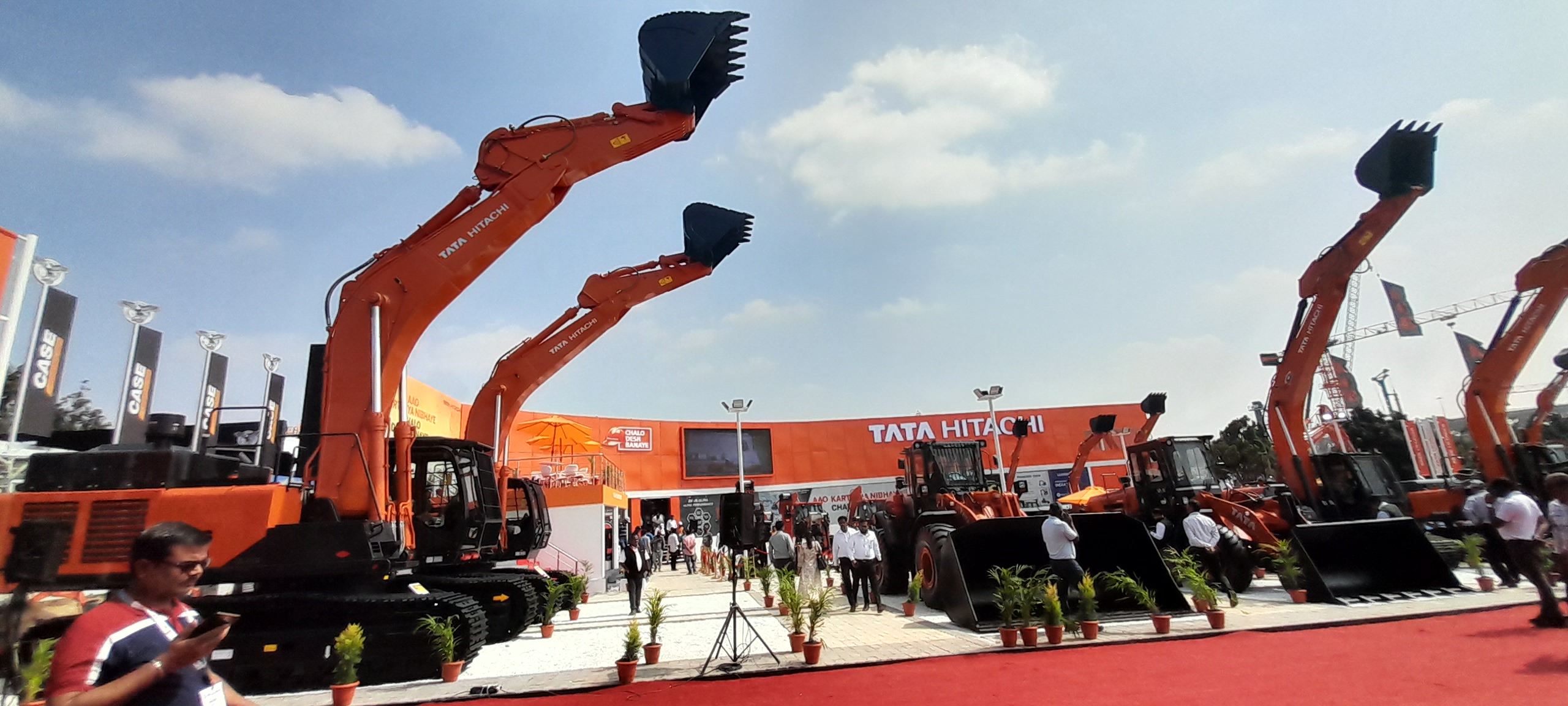 Tata Hitachi unveils groundbreaking construction solutions at EXCON ...