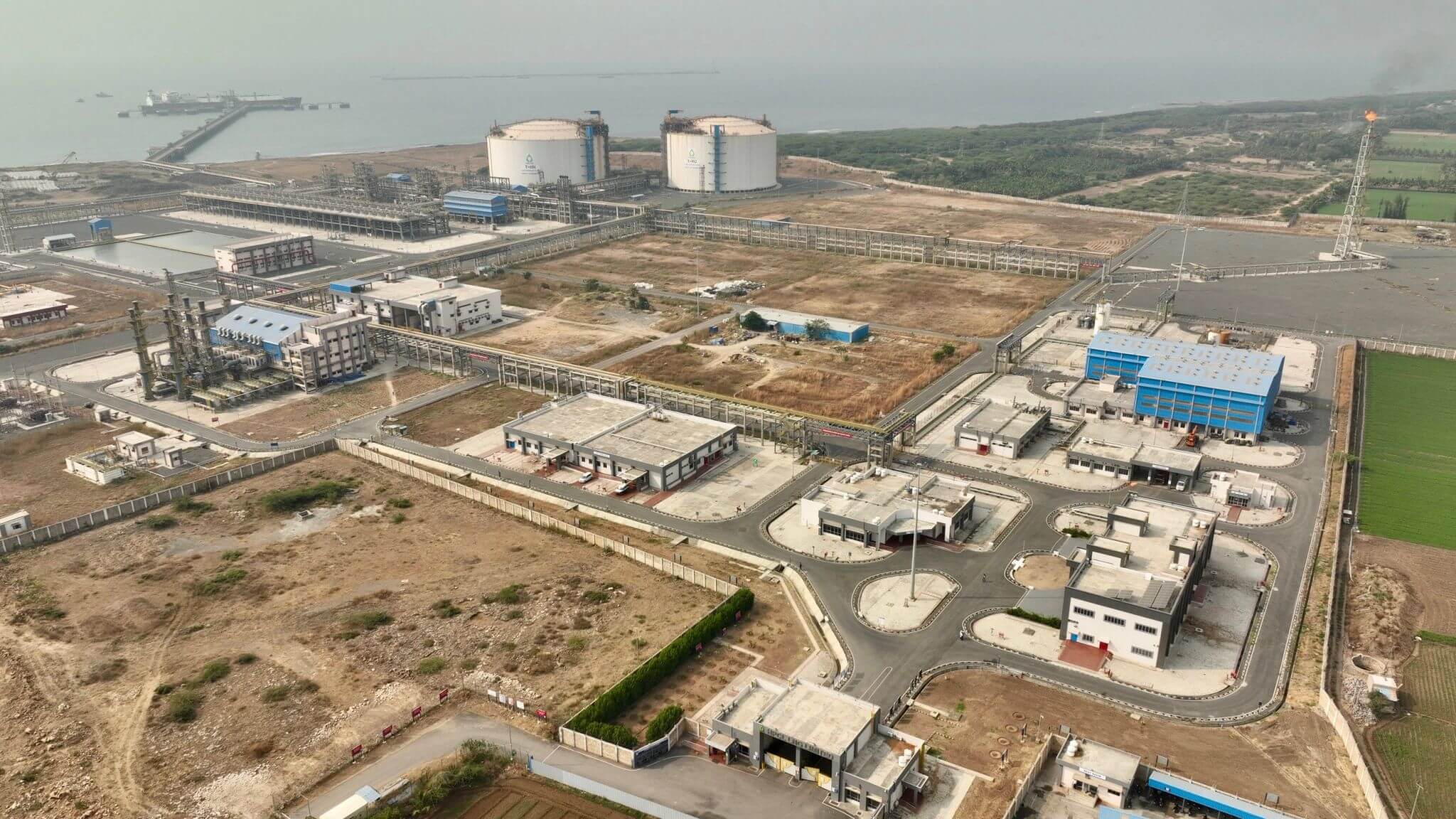 HPCL unveils state-of-the-art LNG terminal in Gujarat - Construction ...